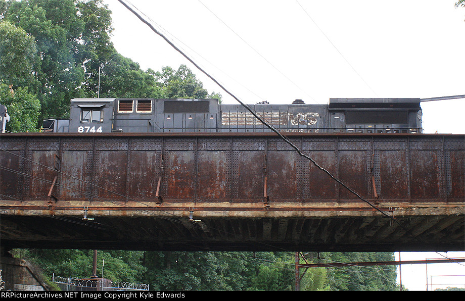 NS C40-8 #8744 on 24K